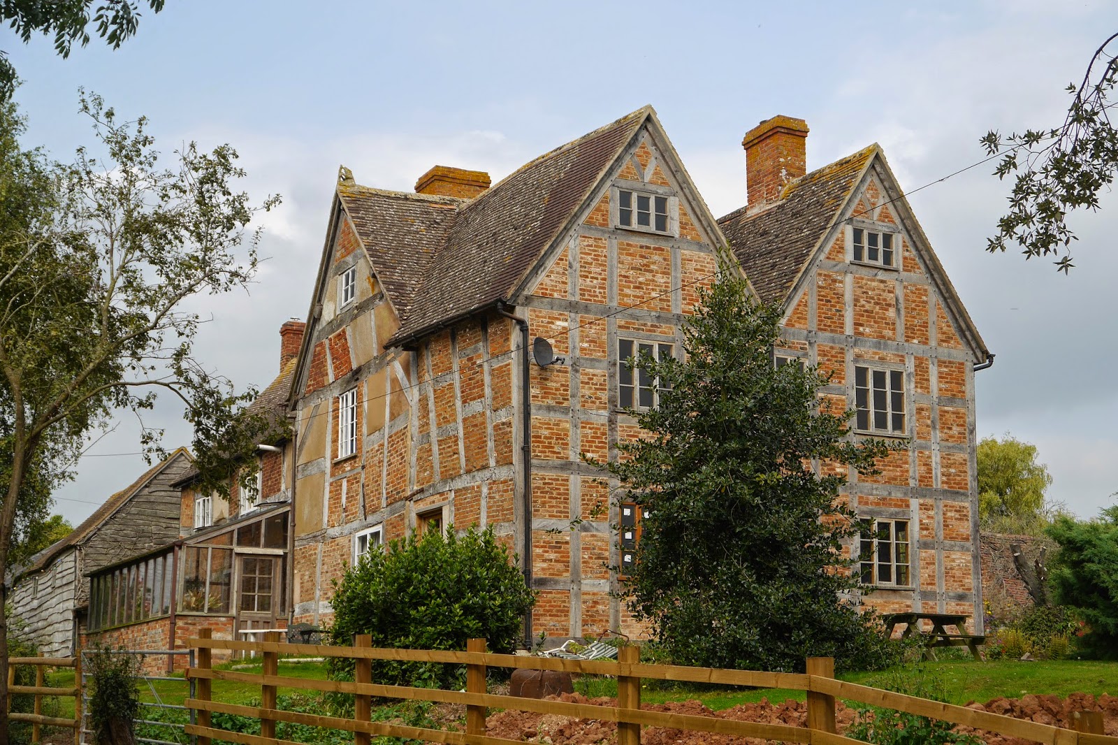 Walking in the country: Bishop's Norton and Apperley