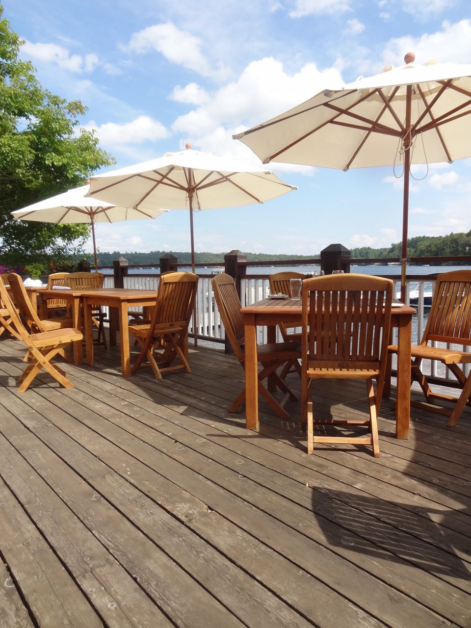 Scrumpdillyicious: The Water's Edge Grill at Muskoka's Lake Joseph Club