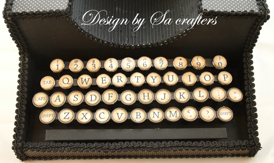 SaCrafters: cardboard typewriter