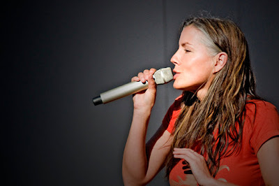 Headline Artists: Wendy Oldfield