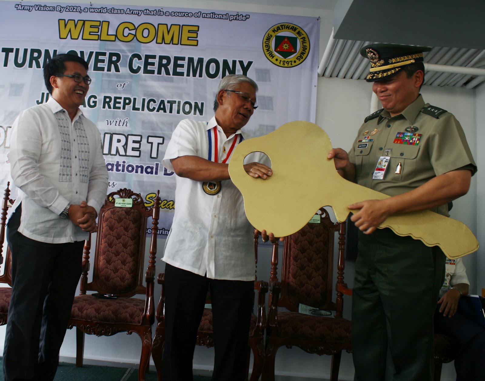 Ranger Cabunzky's Blog: Army soldiers receive new housing units