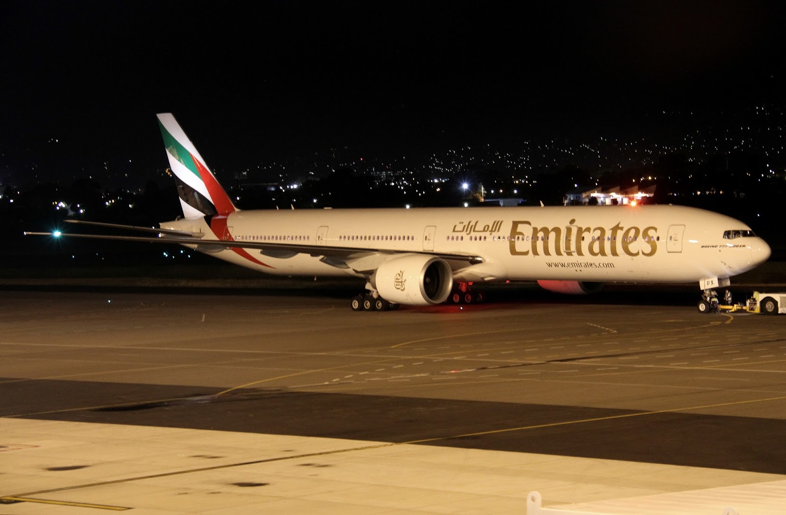 Adelaide Airport Movements: Emirates B777-300ER A6-EPX (1st Visit)