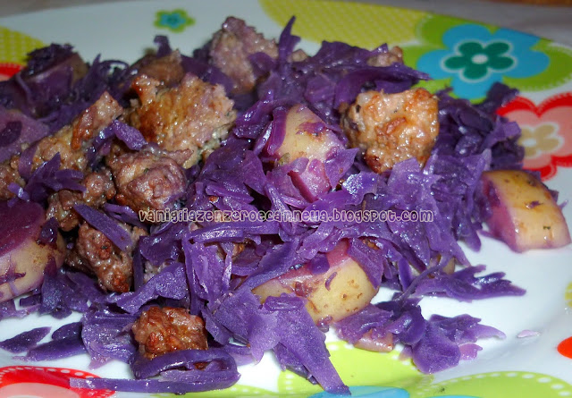 Crauti viola e salsiccia da Vaniglia Zenzero e Cannella su Akkiapparicette