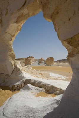 The White Desert (Sahara) is a unique geological phenomenon. | Images ...