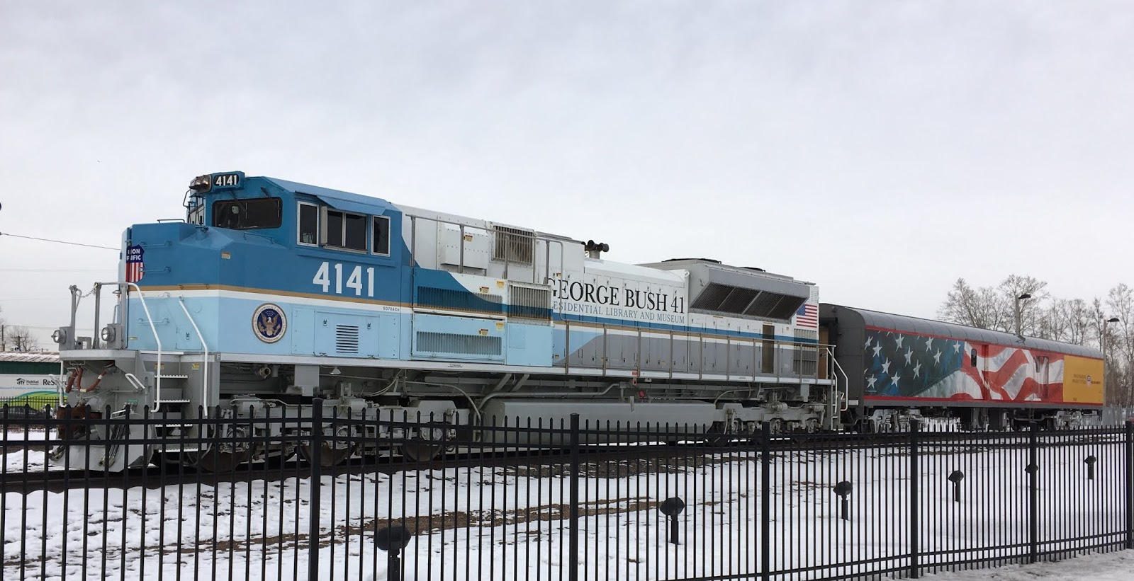 Jon Crunch: Visiting the George H.W. Bush Union Pacific Locomotive No. 4141