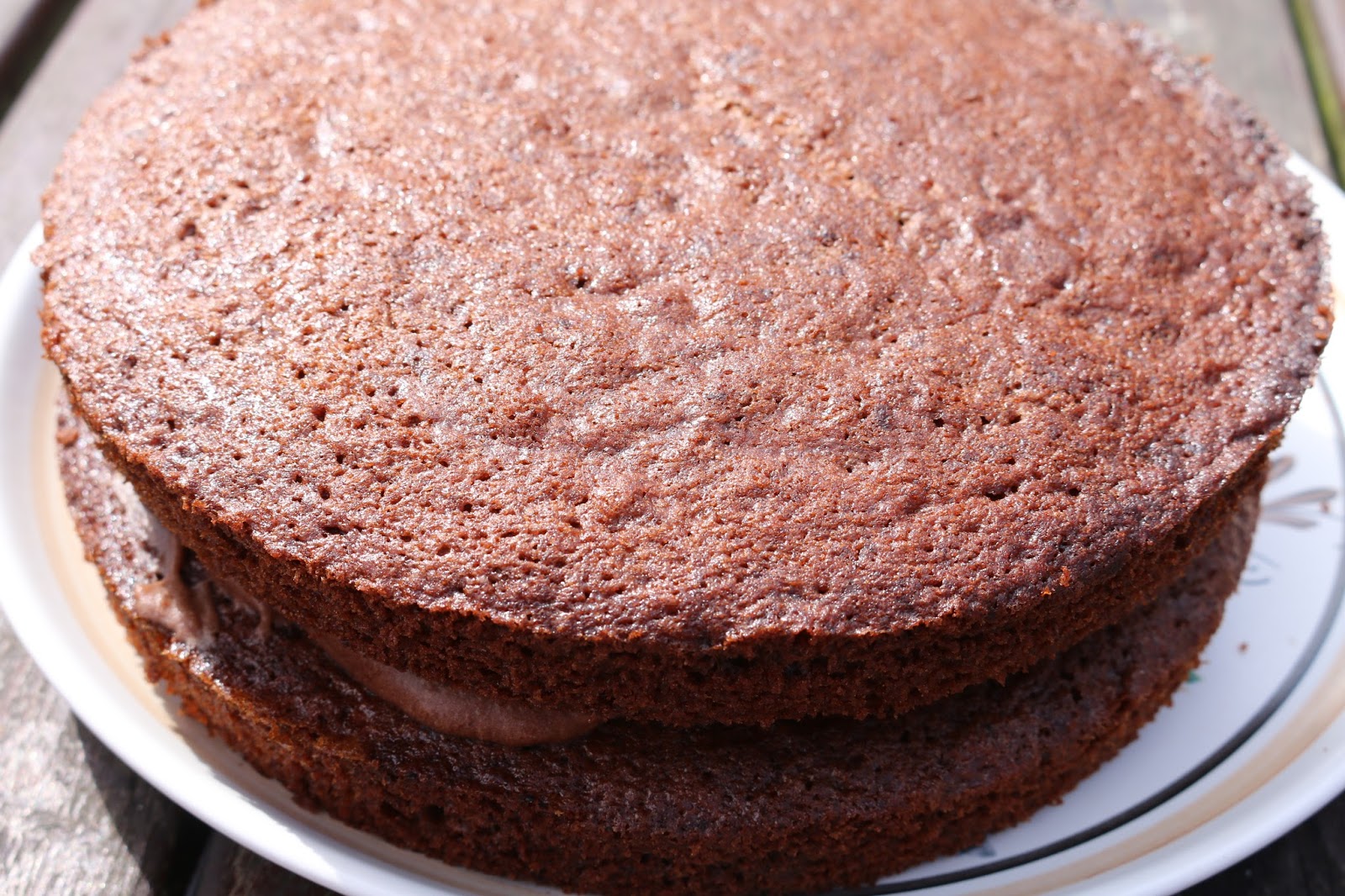 JibberJabberUK: Chocolate layer cake
