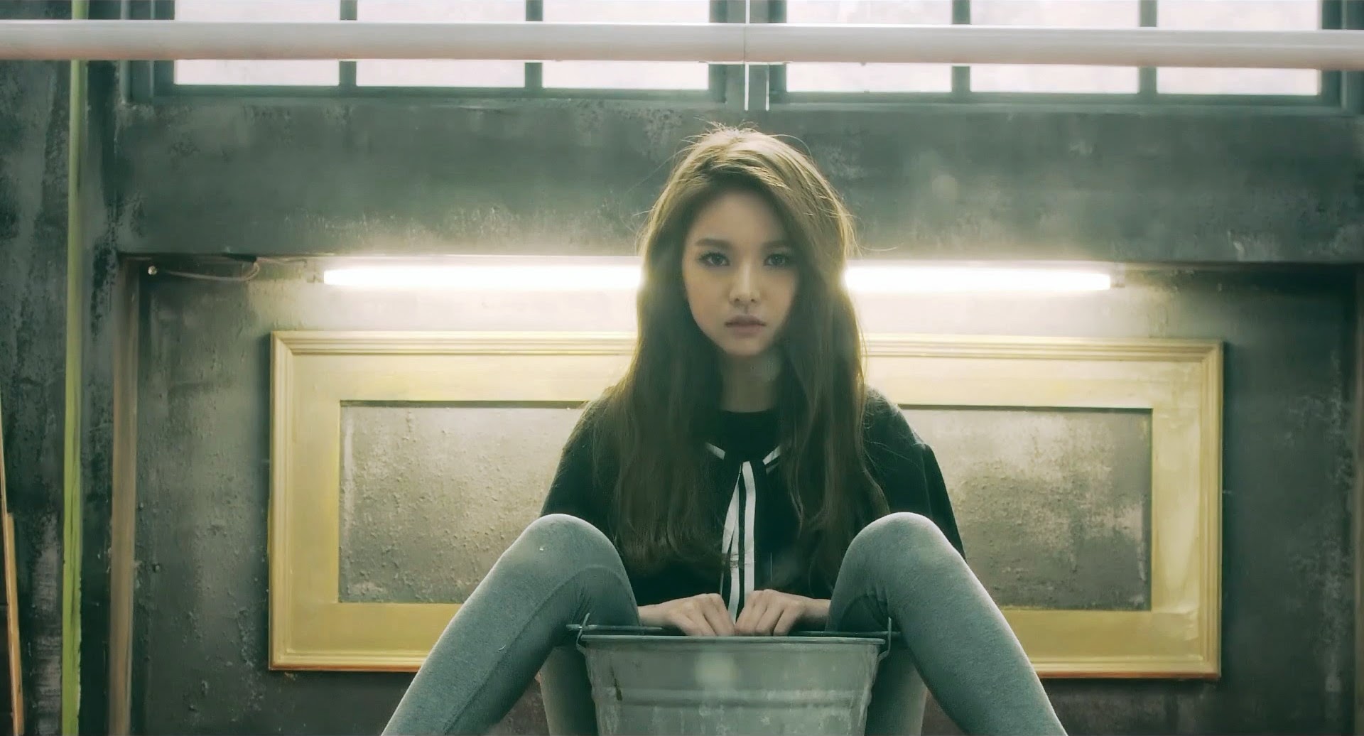 Fiestar: You're Pitiful MV από το mini album Black Label (+who-is-who ...