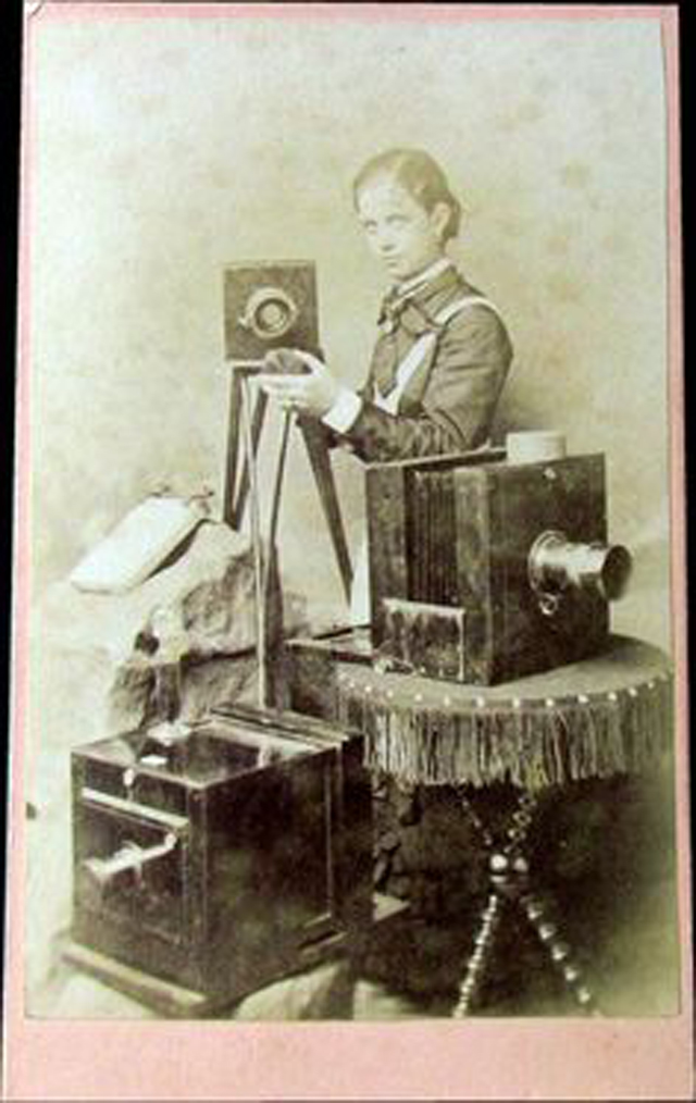 Pioneering Female Photographers: Interesting Portraits of Victorian ...