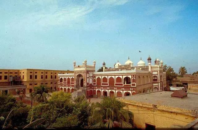 Trendpak: BADSHAHI MASJID CHINIOT (TREND OF CHINIOT)