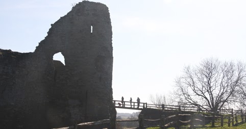 A bad witch's blog: Pagan Eye: Assaulting the Castle