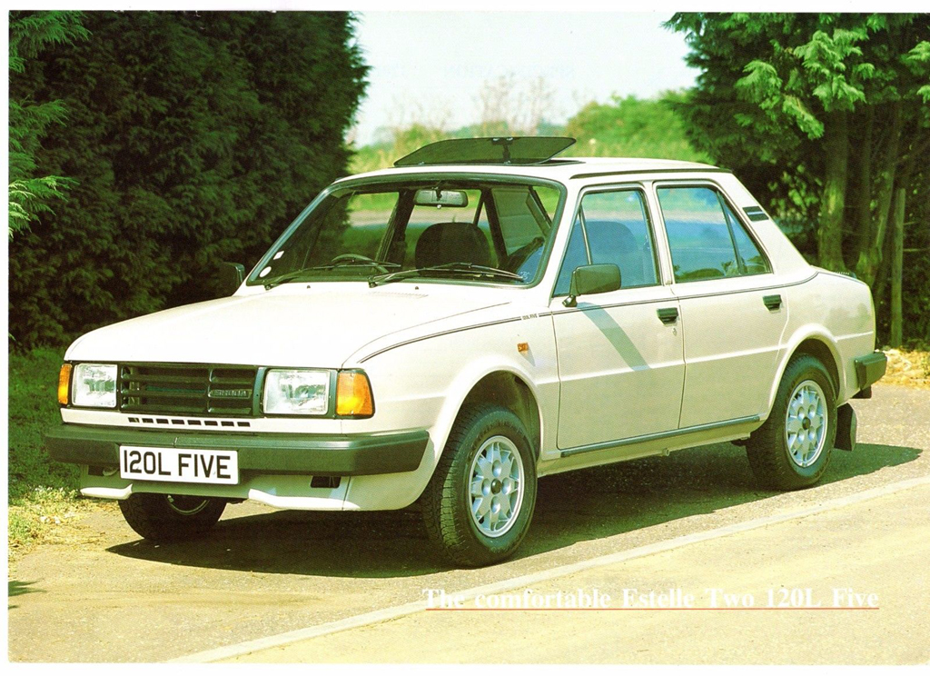 80sHERO: Czech it out! The 1989 Škoda Estelle Two 120L...