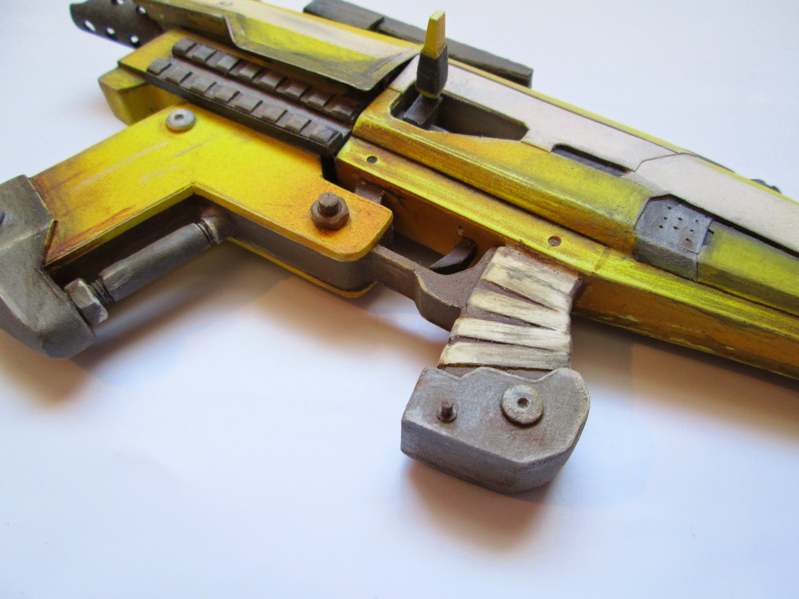 Handmade By Radish: BORDERLANDS 2 - HYPERION SUBMACHINE GUN