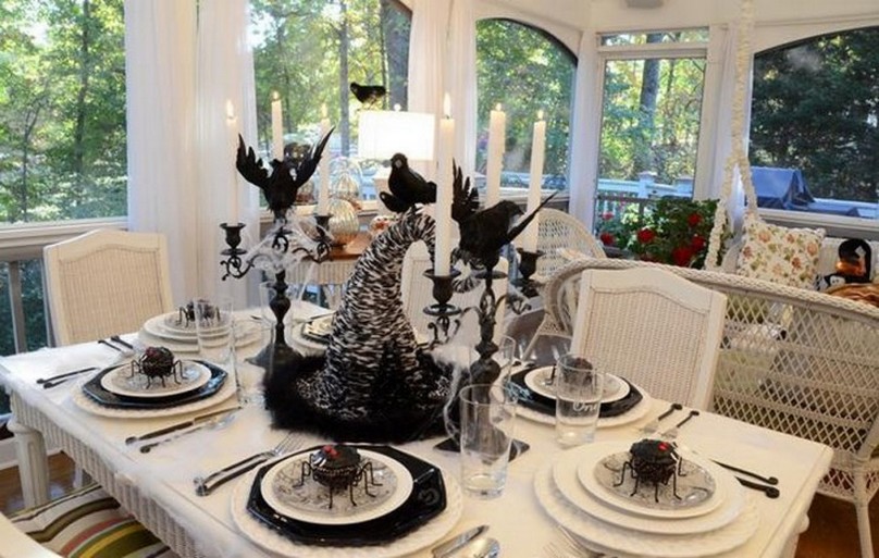 Bewitching Babbles: Haunted dining room decor