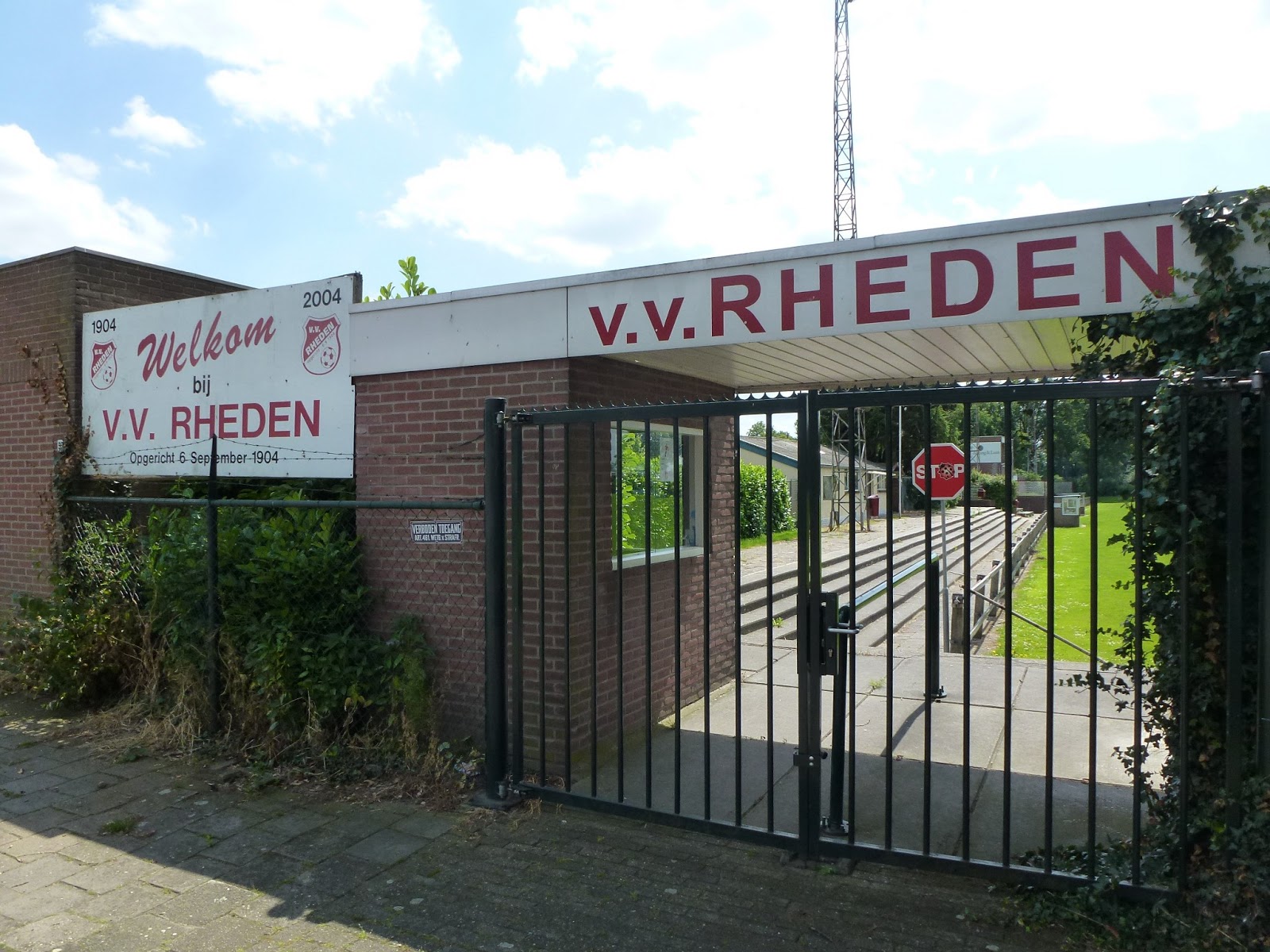 Extreme Football Tourism: NETHERLANDS: vv Rheden (1961-2016) / SC ...