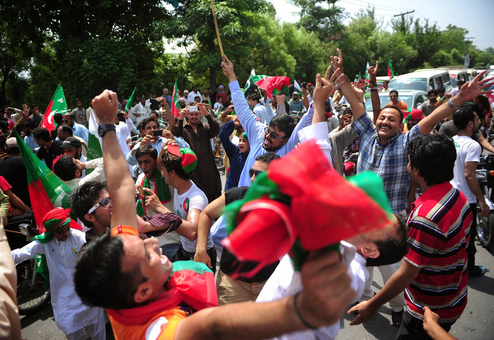 Azadi March in Pictures | Imran khan Long March in Pictures - HD Photos