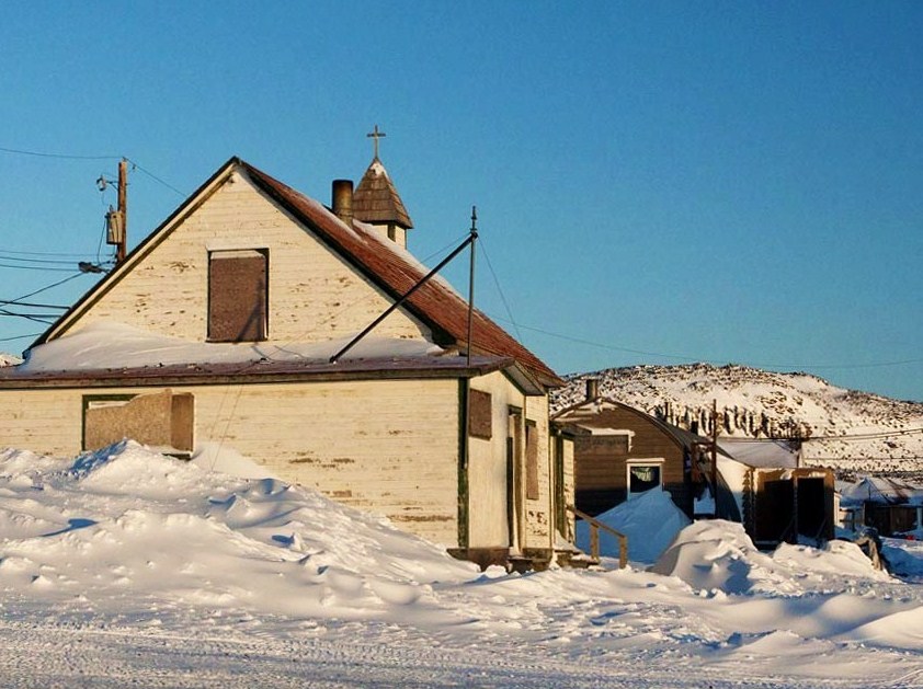 O LIVRO DE AREIA: Ulukhaktok (Holman), aldeia inuit com arte na llha de ...