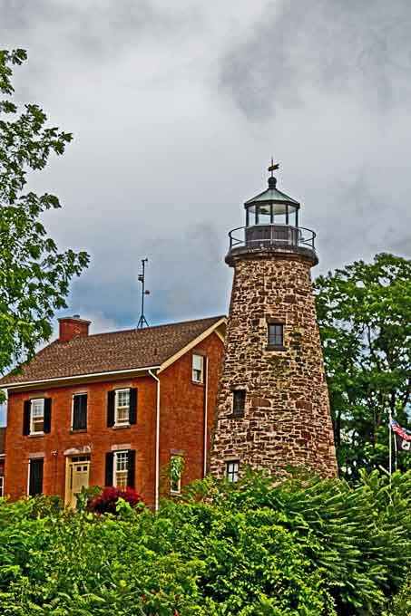 East Gwillimbury CameraGirl: Lighthouse-Rochester/Sunday Best