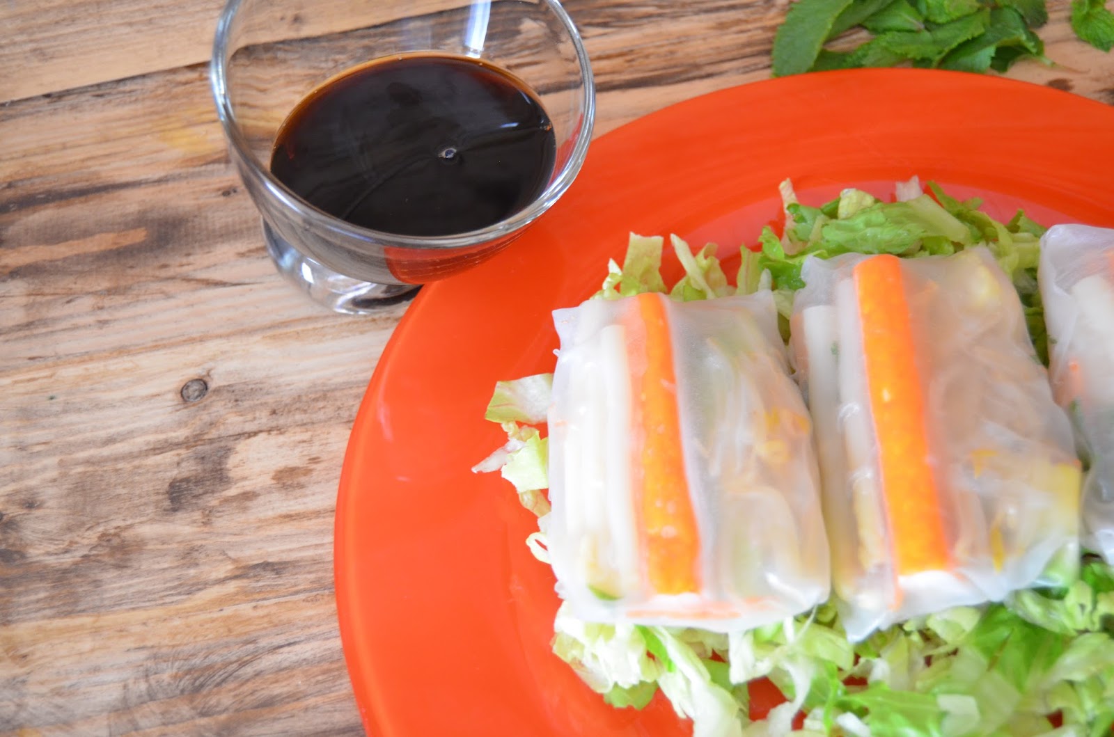 LAS DELICIAS DE MAYTE: ROLLITOS DE OBLEAS DE ARROZ CON SALSA DE SOJA