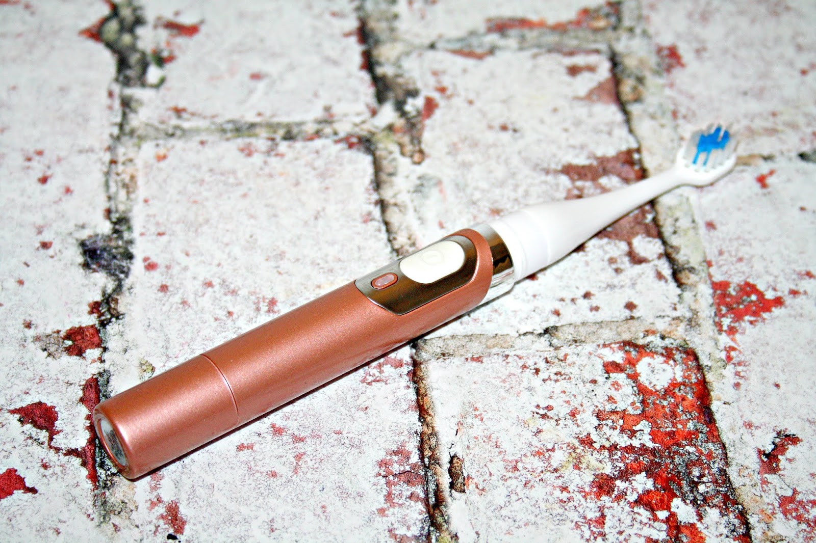 Beautyqueenuk | A UK Beauty and Lifestyle Blog: Sonic Chic Deluxe Rose ...