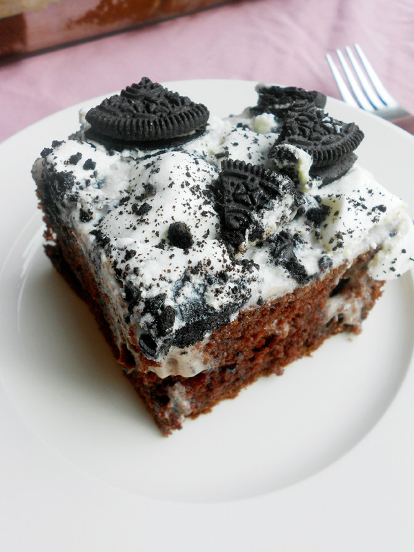 Oreo Pudding Poke Cake - Confessions of a Confectionista