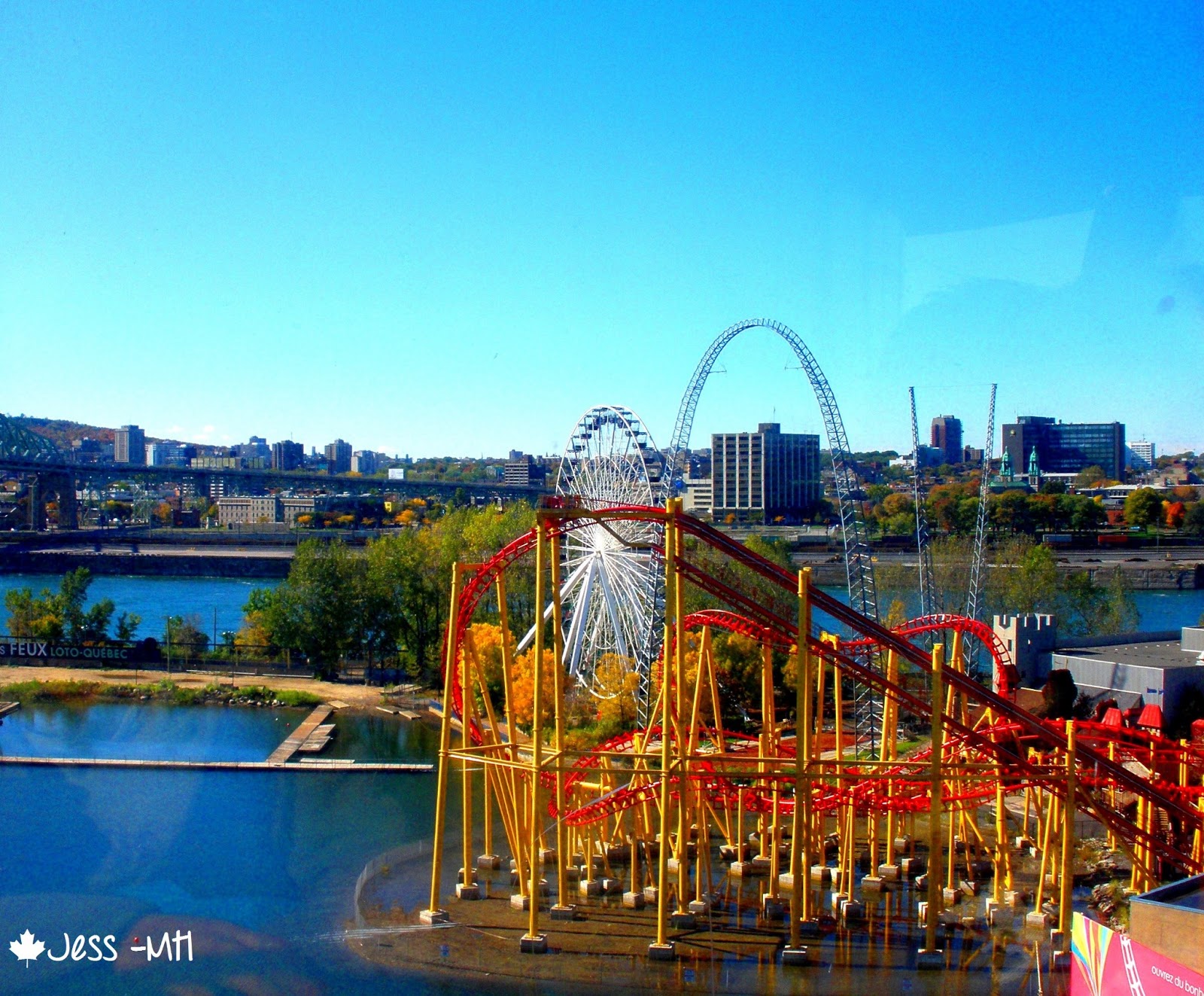 Une vie à saveur d'érable: Des manèges plein de frisson à La Ronde!