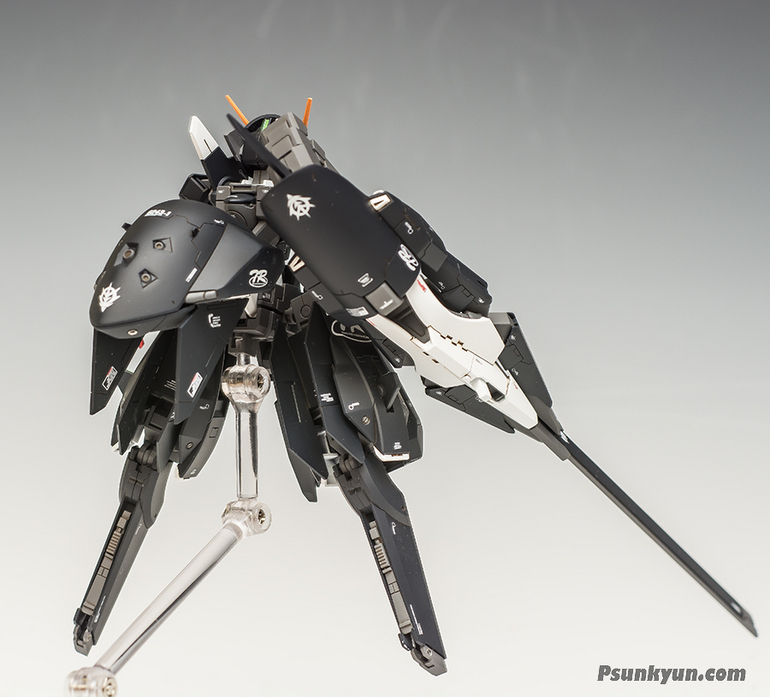 Painted Build: HGUC 1/144 RX - 124 Gundam TR - 6 [WOUNDWORT] (Re - Zeon)