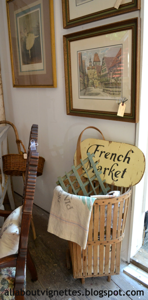 All About Vignettes: Le Petit Marche