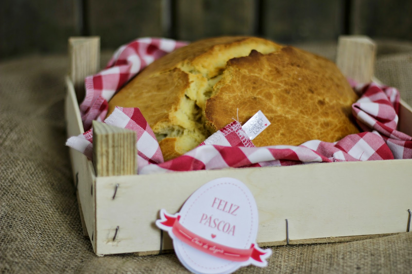 Dona Biscoito: Folar da antiga Beira Alta... e uma recordação escondida