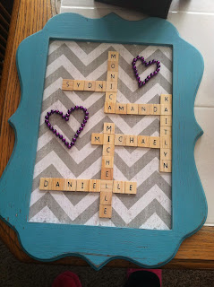 A Glue Gun & A Prayer: Scrabble Name Frame!