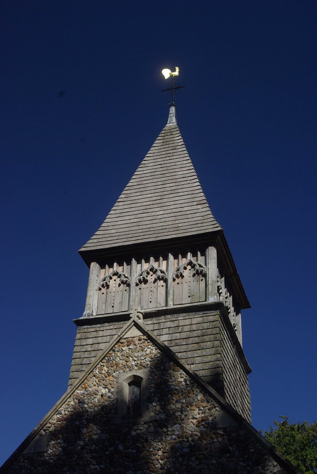 Icknield Indagations: A knight on the tiles: Meesden church, Herts
