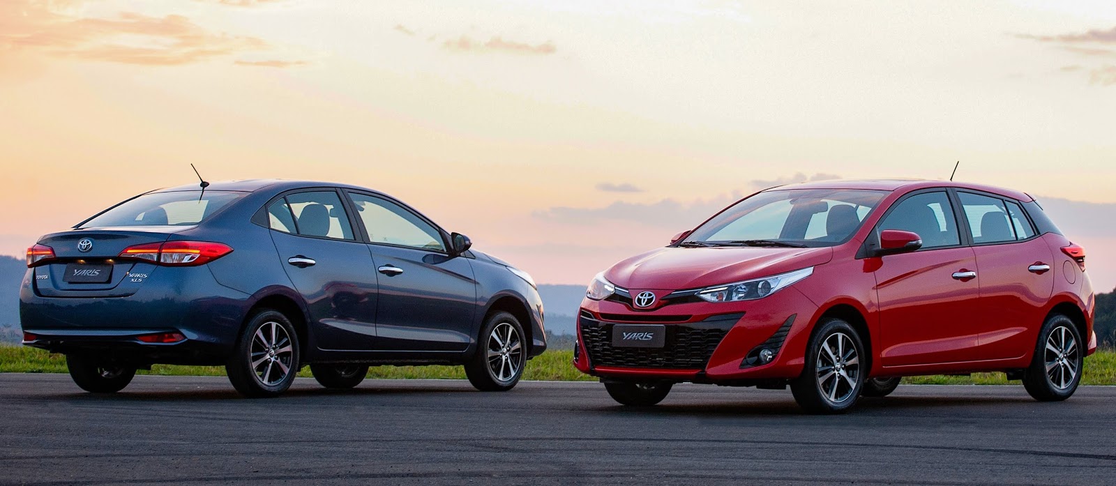 Toyota Yaris Hatch e Sedã chegam ao mercado brasileiro
