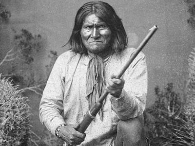 THE GRANDMA'S LOGBOOK ---: GERONIMO, THE ONE WHO YAWNS & THE APACHE TRIBE