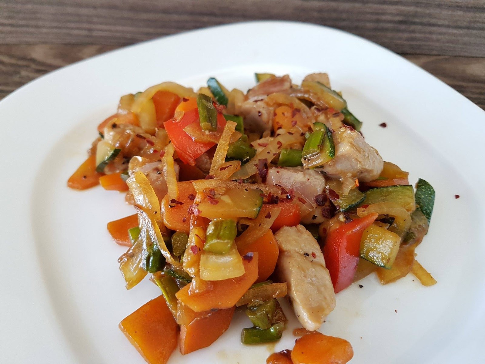 Cocinando con las Bollis: WOK DE VERDURAS CON ATÚN Y SALSA DE SOJA