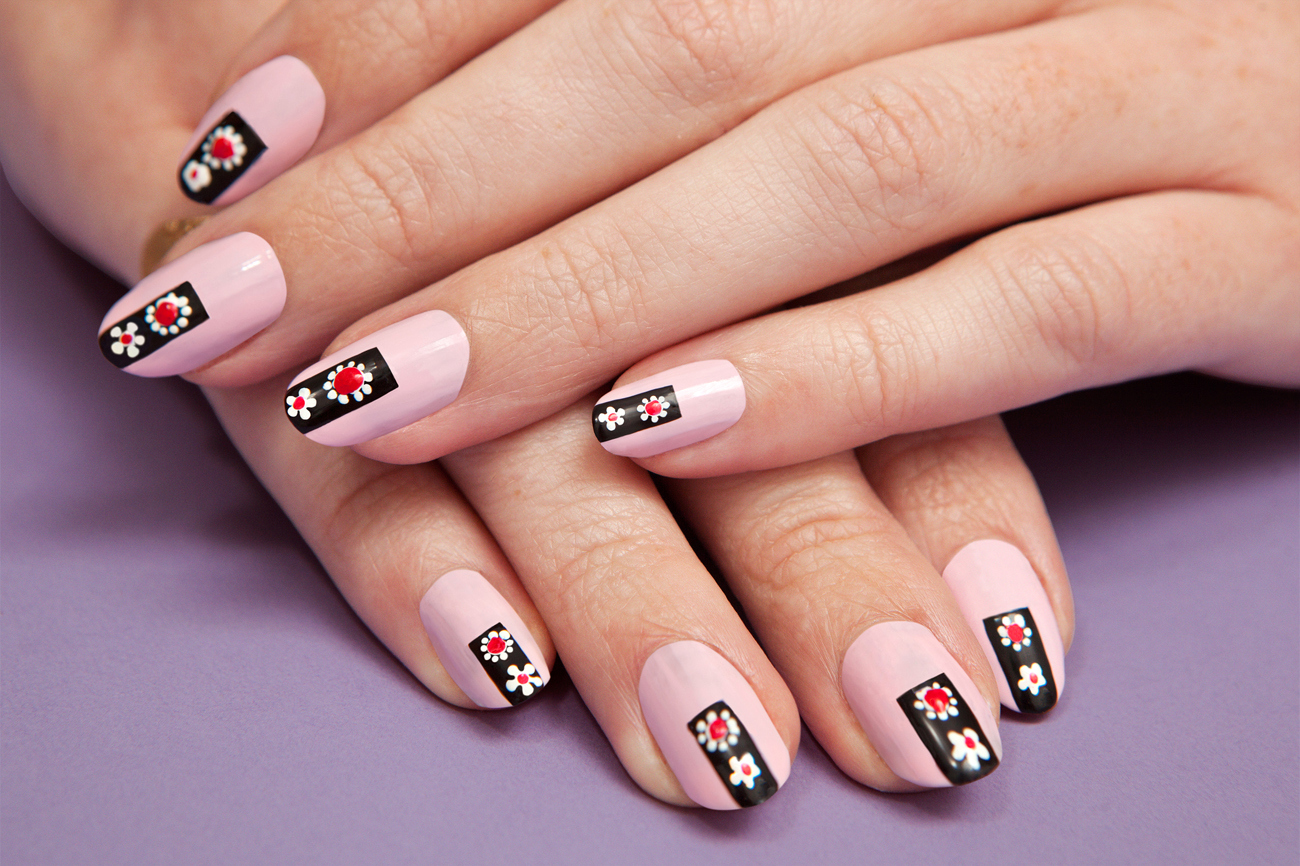Perfect Nail Art Designs for Girls: 4 Pretty Looking Nail Art Designs ...