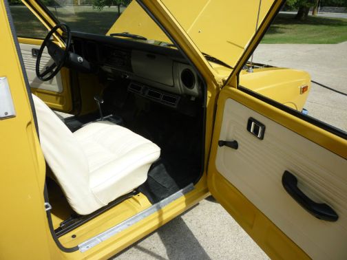 5k: 1974 Toyota Hilux Pickup - DailyTurismo