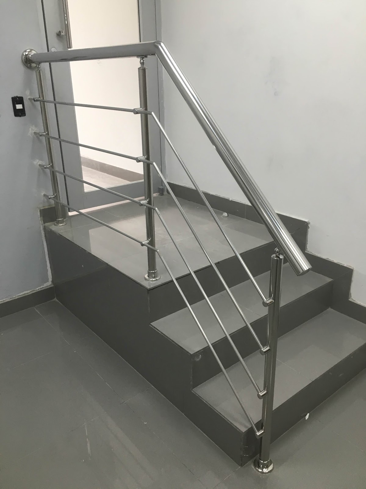 Escalera acero inoxidable. | Estructuras Metalicas, Naves Industriales ...