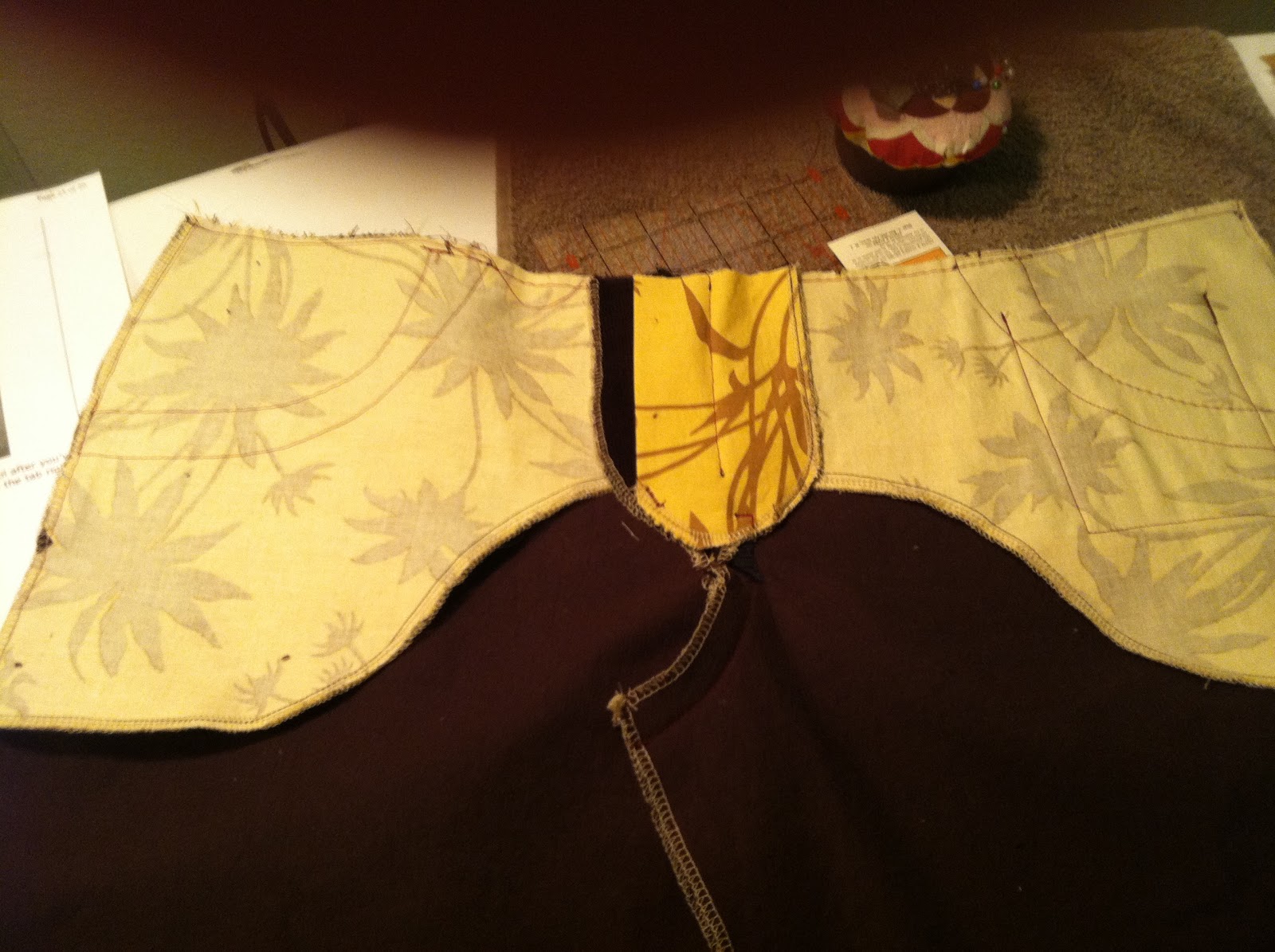 KellysSewing.... when she is not running: Vogue 8774 done!!