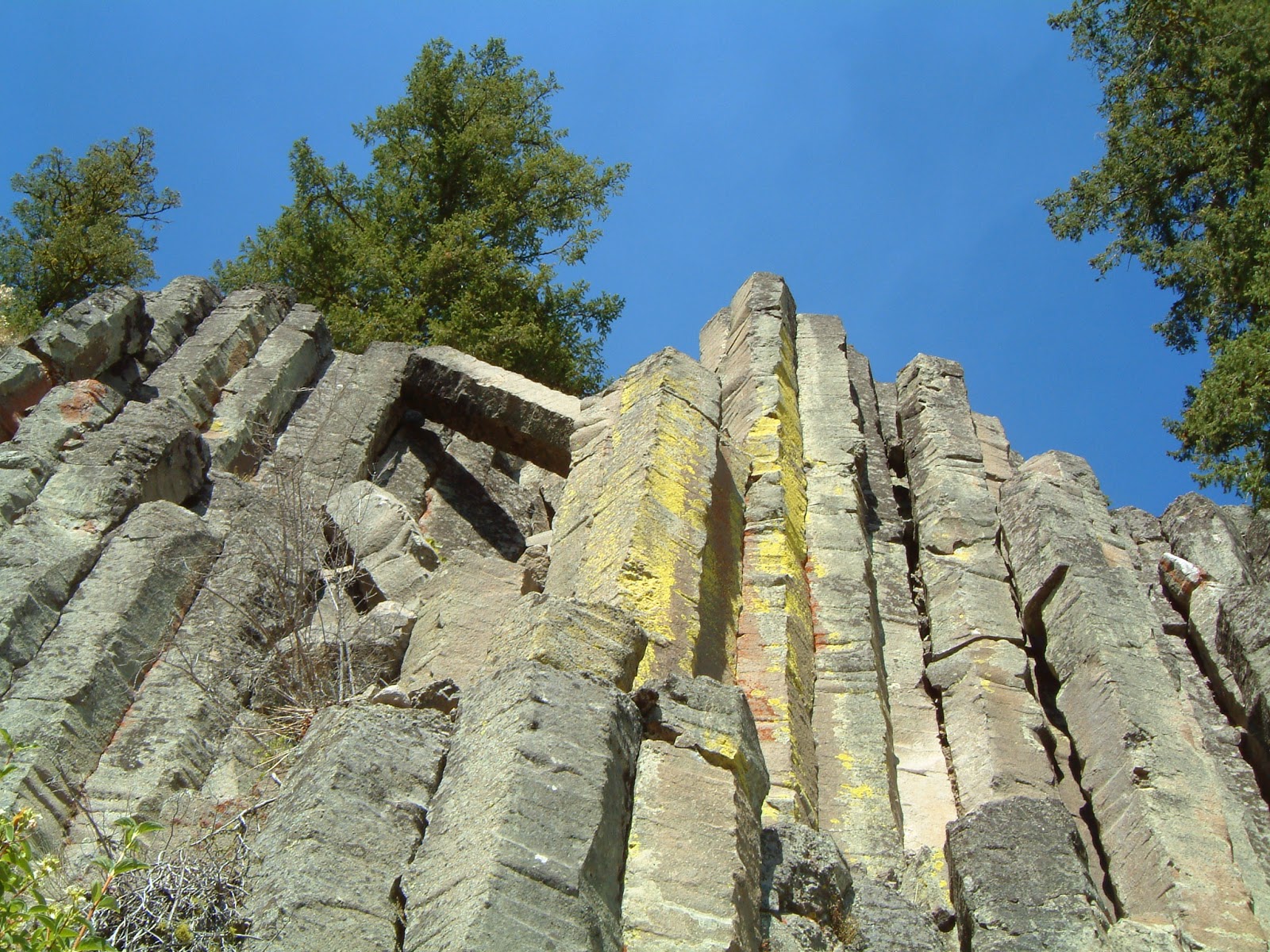 daybyday: Keremeos Columns
