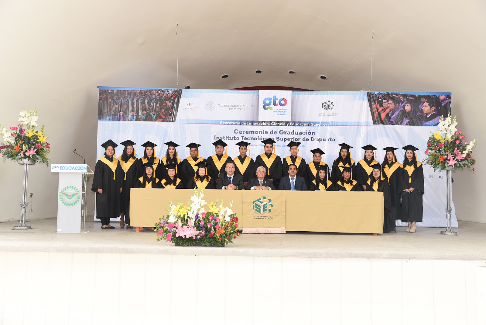 La pluma del Búho: 274 nuevos ingenieros se gradúan del ITESI