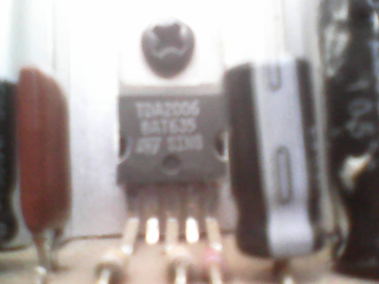 amplificador de 12w y fuente simple con un chip TDA2006 o un X0040TA