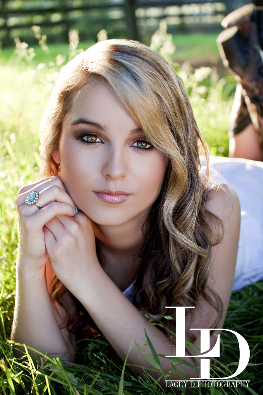 Lacey D. Photography - Senior Portrait Photographer: Class of 2014 - Holly