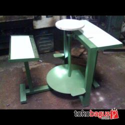 seni budaya: B. Bahan, Alat dan Tehnik