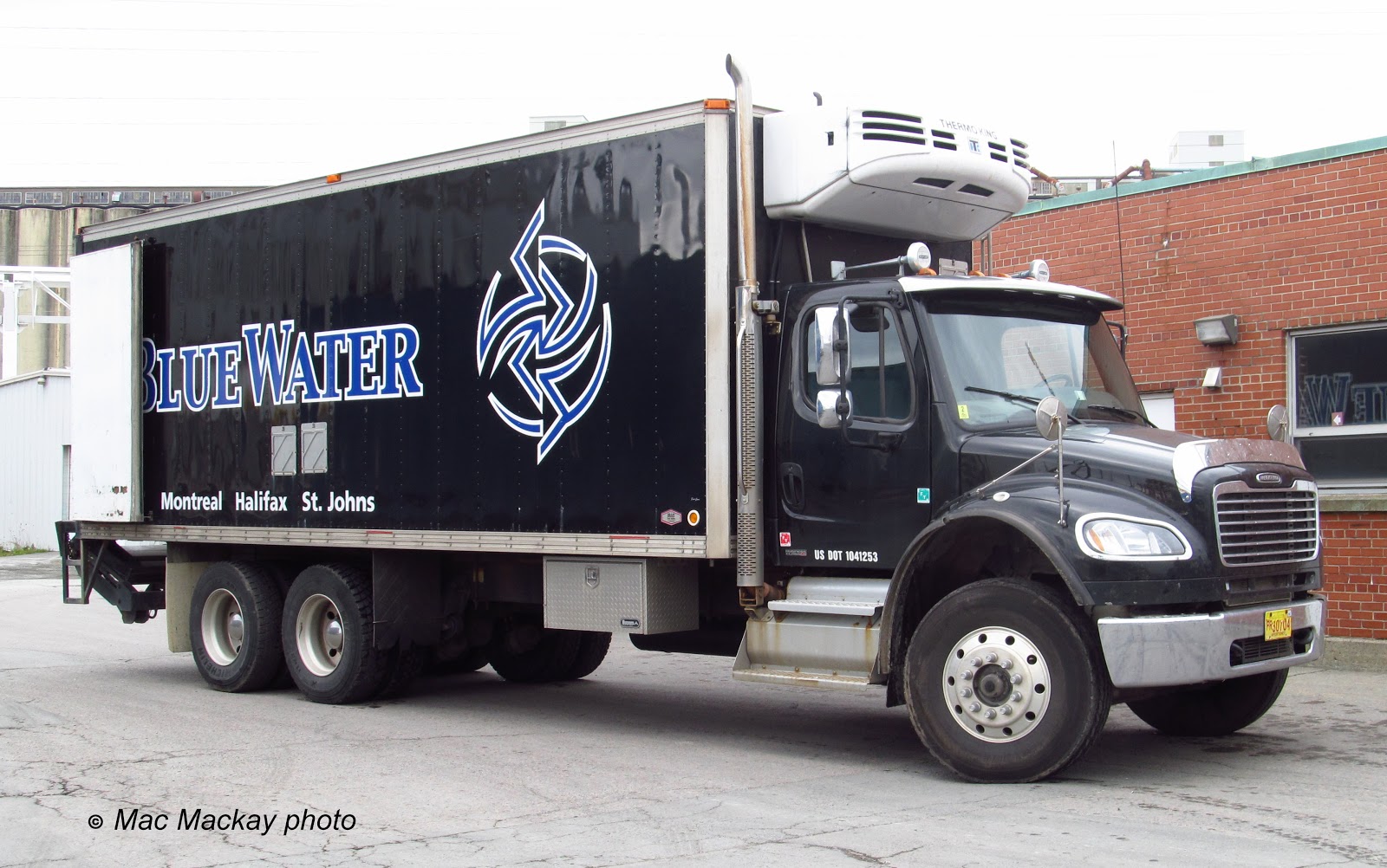 Truckfax: Tandem straight trucks