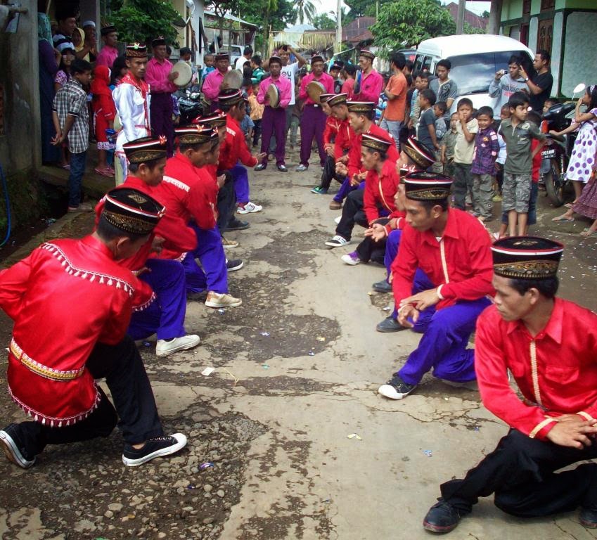 Angkul Angkul Bali: Hadrah: Kesenian Khas Pegayaman