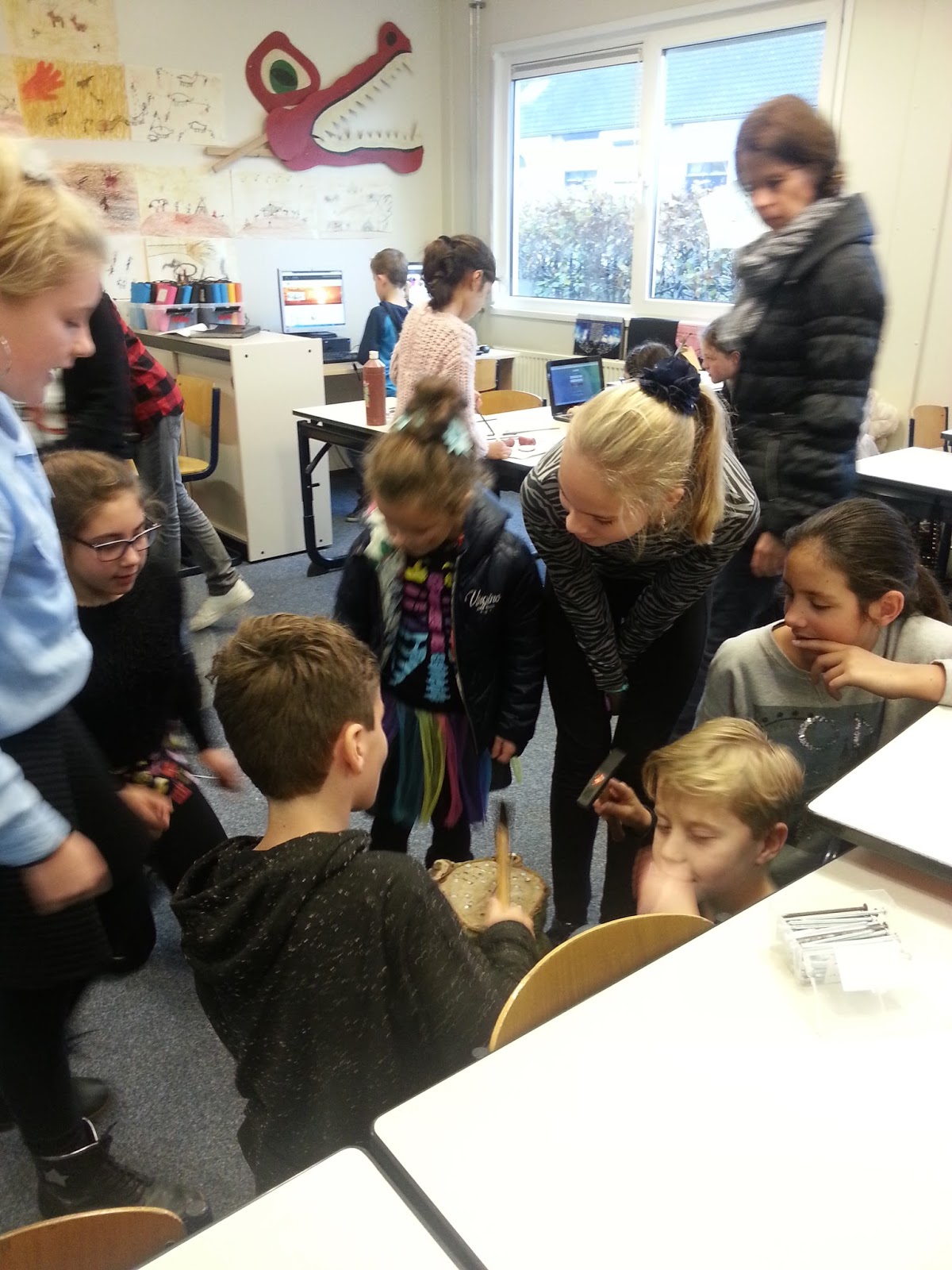 De groep van meneer Sander: Knutsel/spellencircuit thema: Boeren en Jagers!