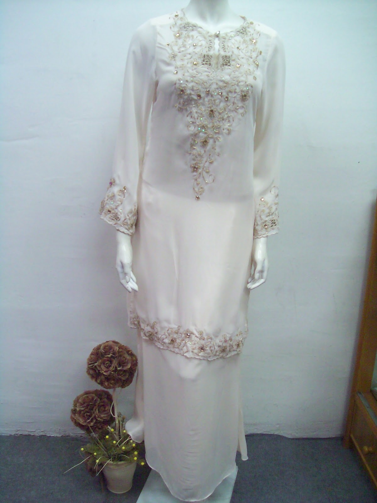 Butik Anggun Pesona: Kurung Moden