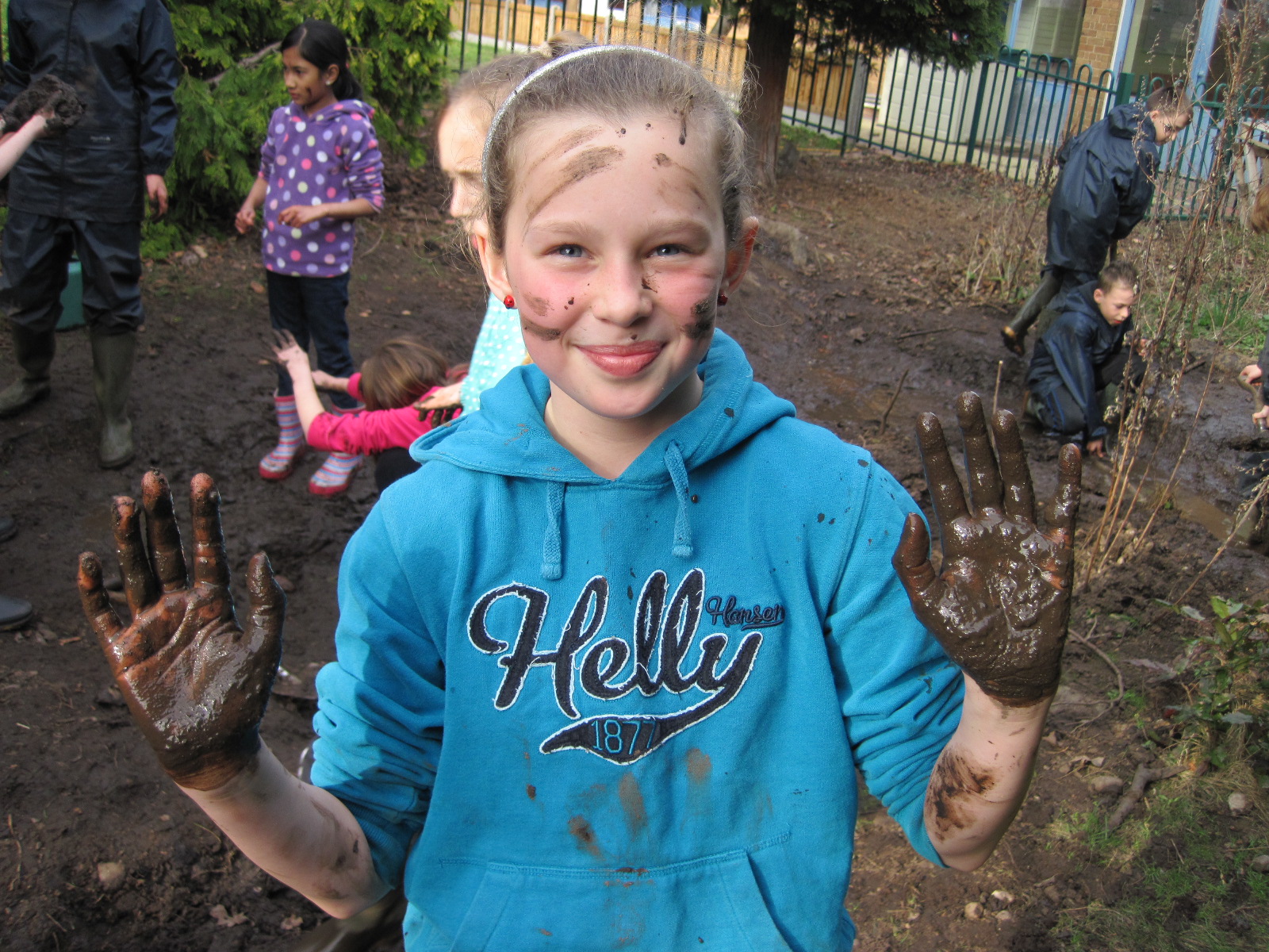 LYNDON GREEN JUNIOR FOREST SCHOOL: The Mud Pit