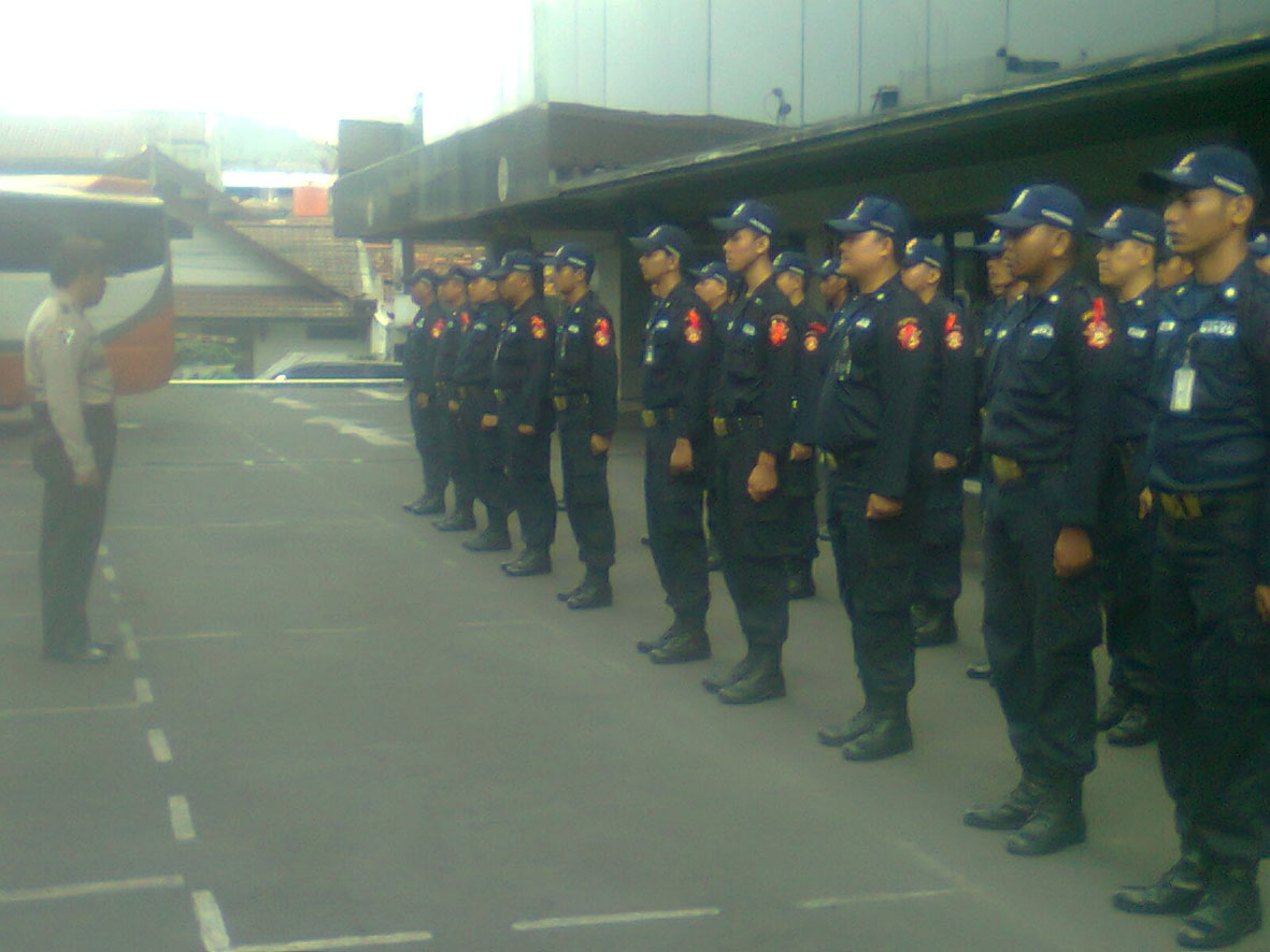TribrataNews Polsek Tebet: Peningkatan kemampuan teknis Satpam SIGAP ...