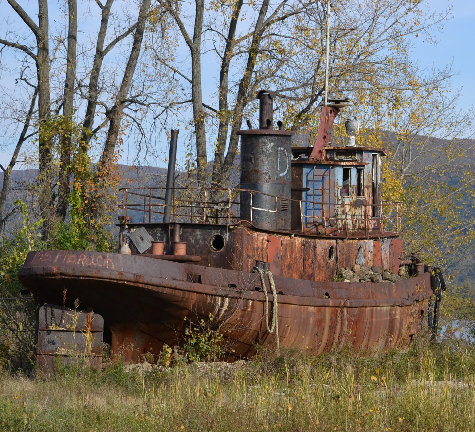 Kate's Kreations: Old Tug Boat