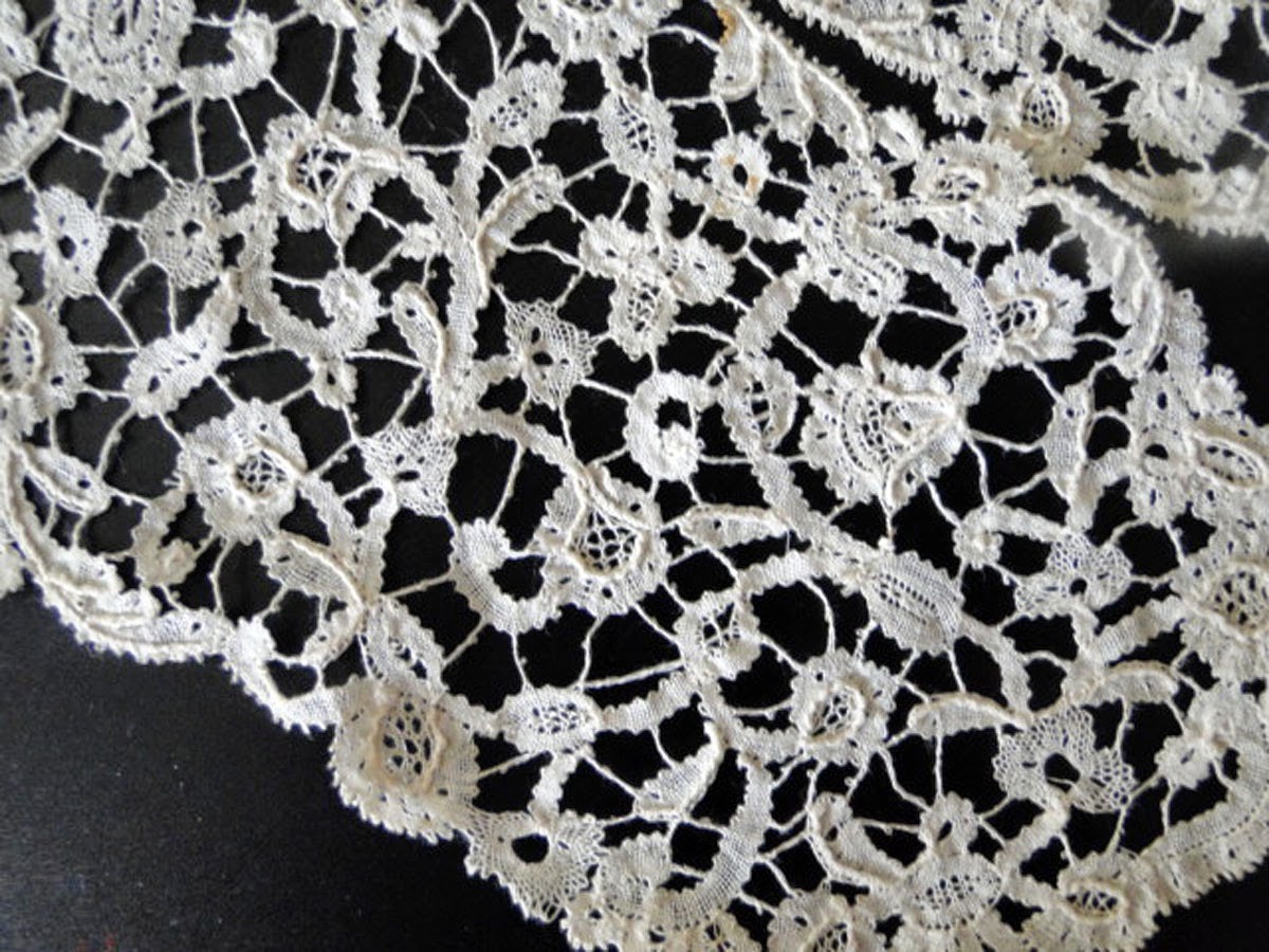 Buyer & Seller of Antique Lace, Fine Linens, Vintage Clothing, Haute ...